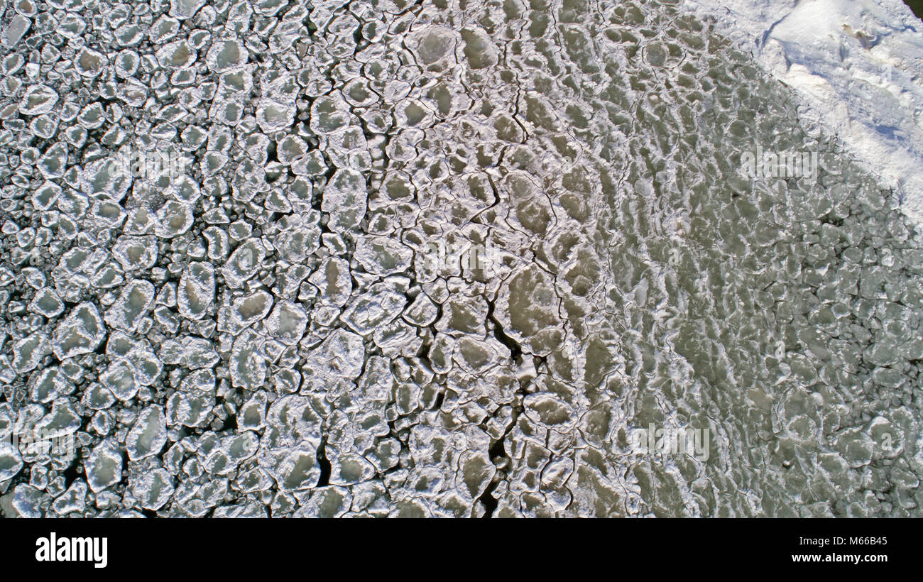 Photograph floating in water hi-res stock photography and images - Alamy