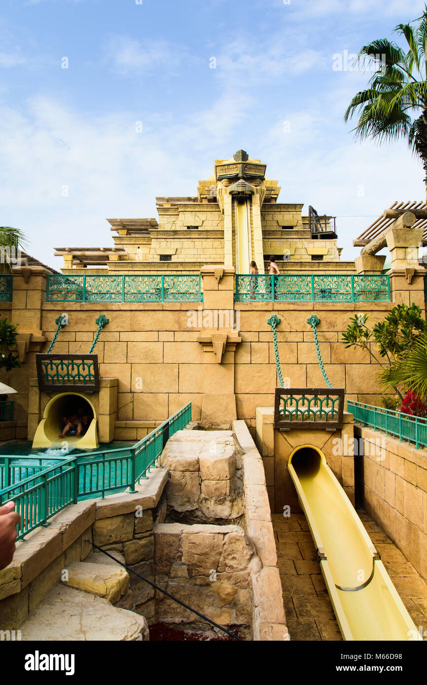Aquaventure at atlantis the palm hi-res stock photography and images ...
