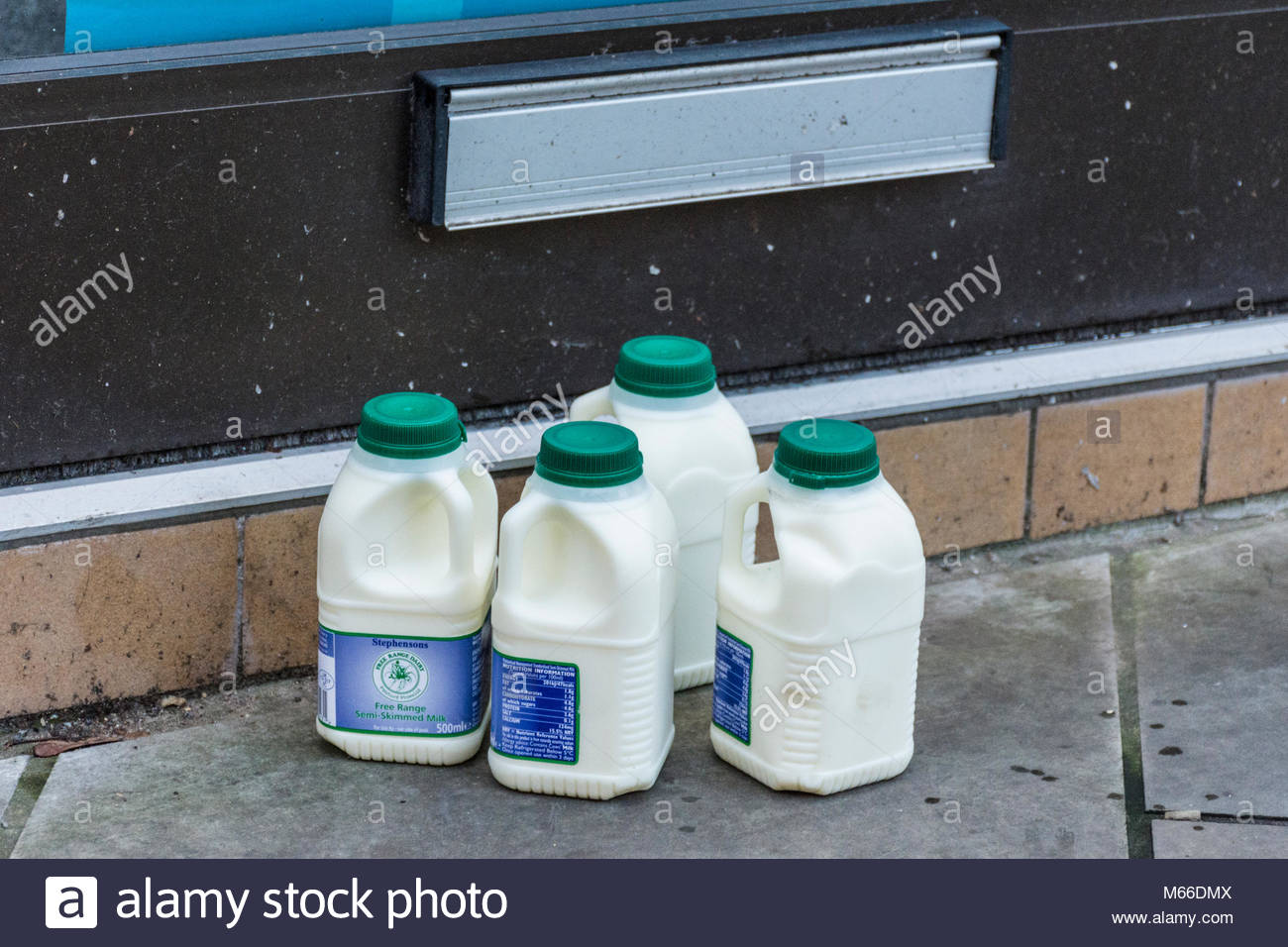 Milk Delivery Stock Photos & Milk Delivery Stock Images - Alamy
