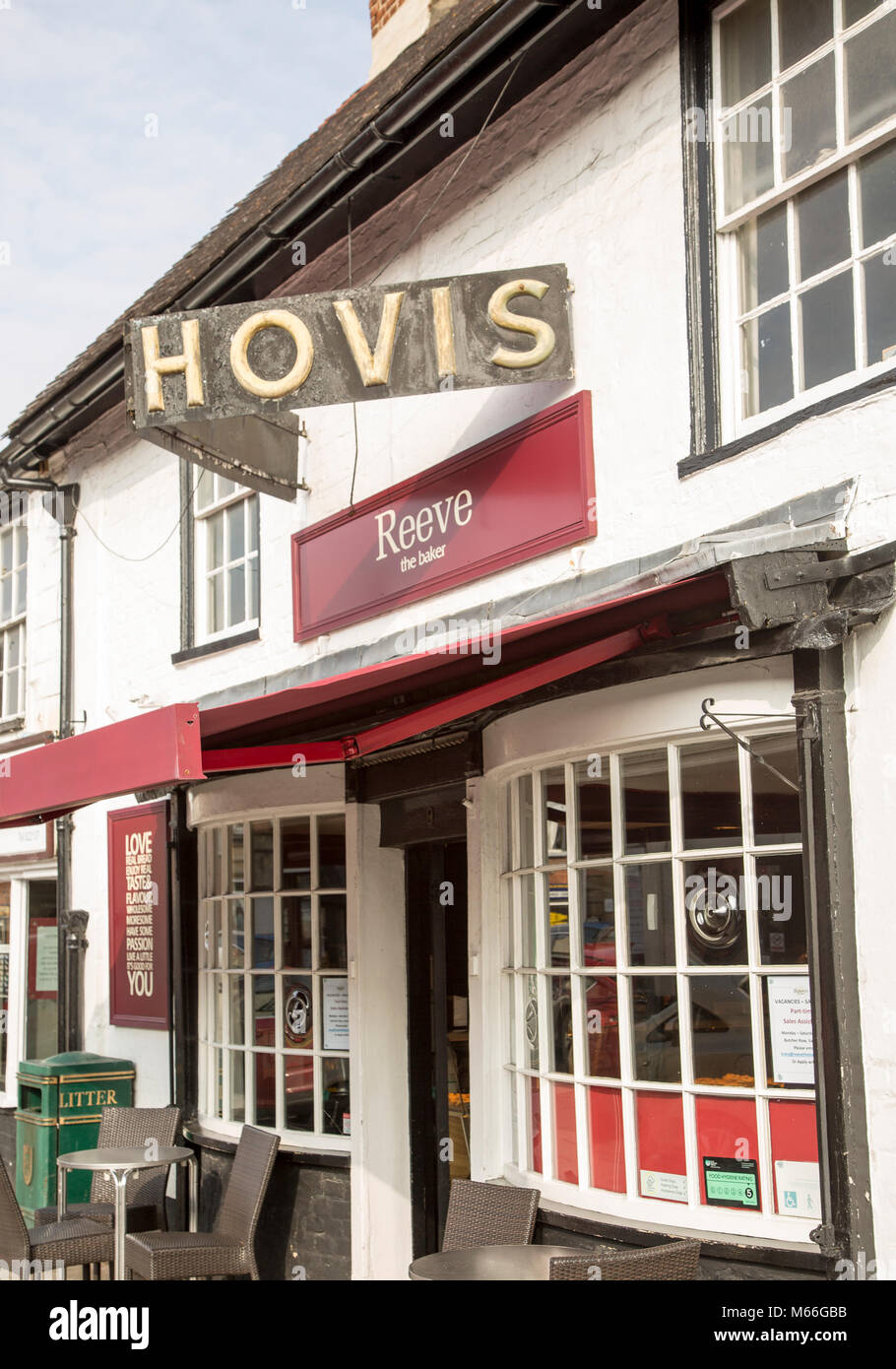Old fashioned bread shop hi-res stock photography and images - Alamy