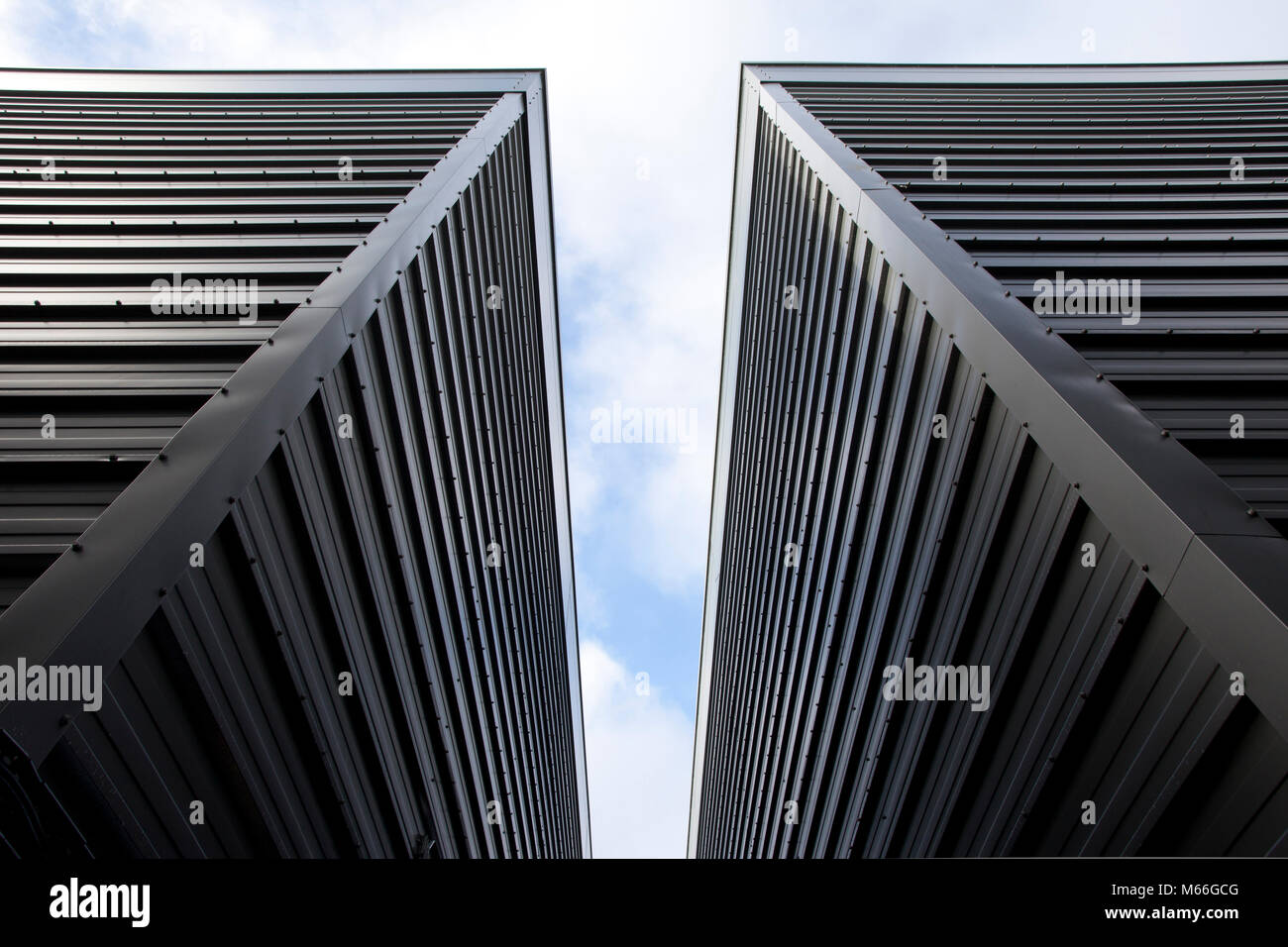 Steel cladding hi-res stock photography and images - Alamy