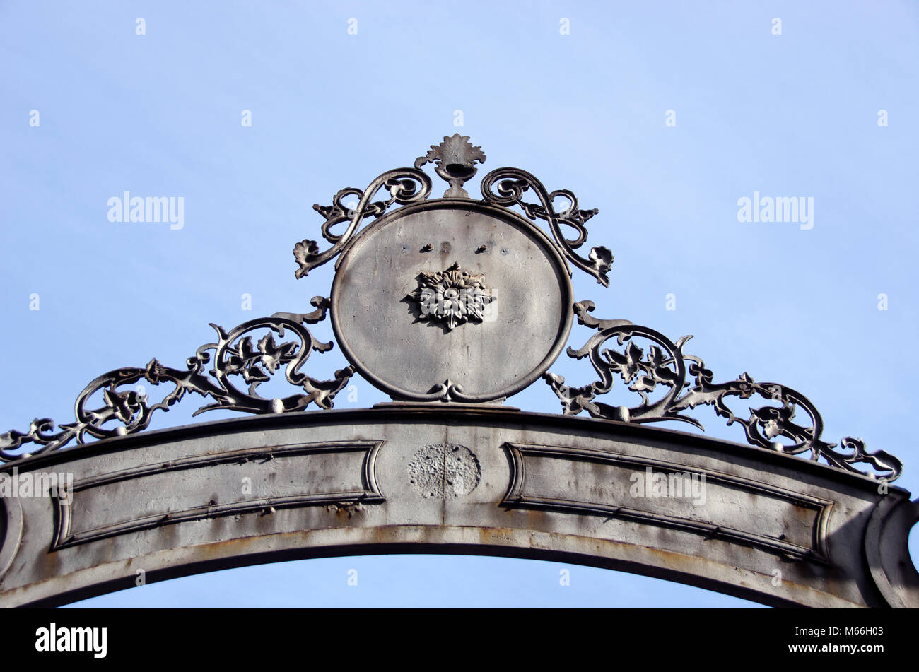 Retro metal gate decorative ornaments hi-res stock photography and ...