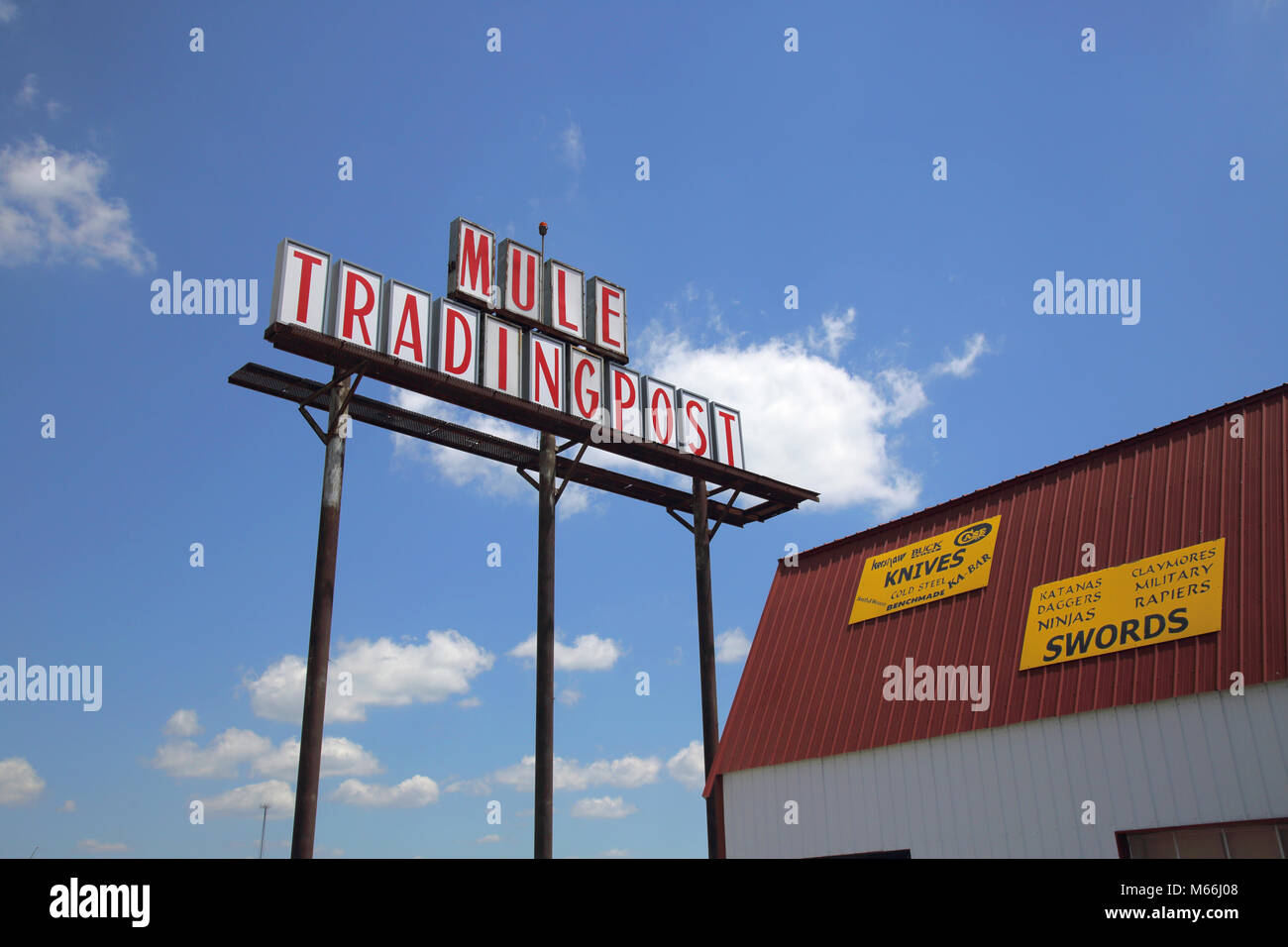 the mule trading post on route 66 in rolla missouri Stock Photo - Alamy