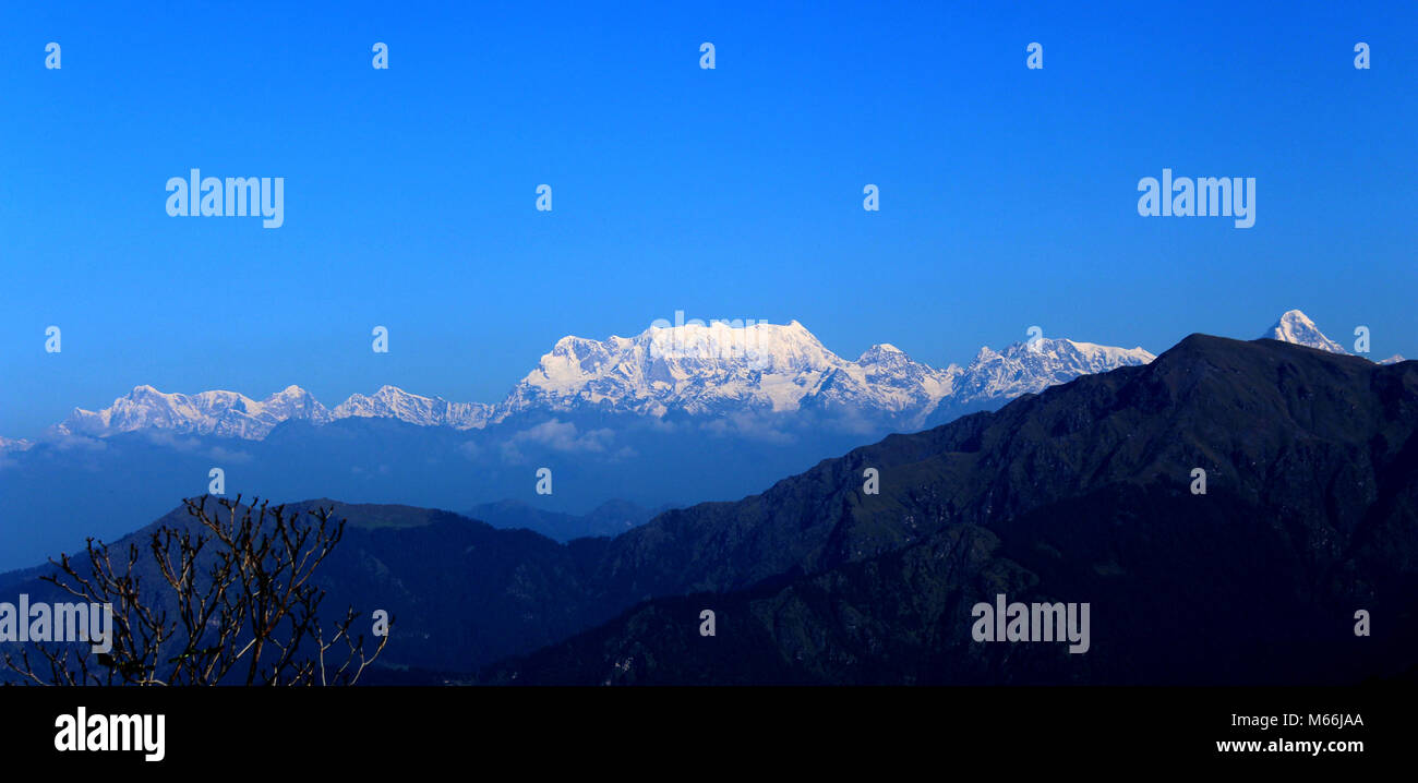 Sunrise at Trishul Mountain Uttarakhand Stock Photo - Alamy
