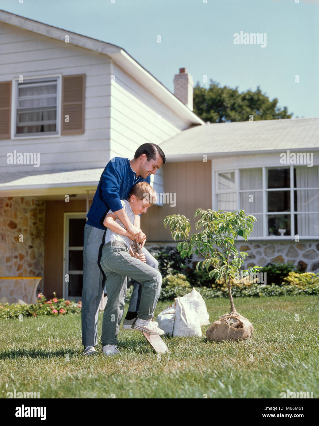 1960s home exterior hi-res stock photography and images - Alamy