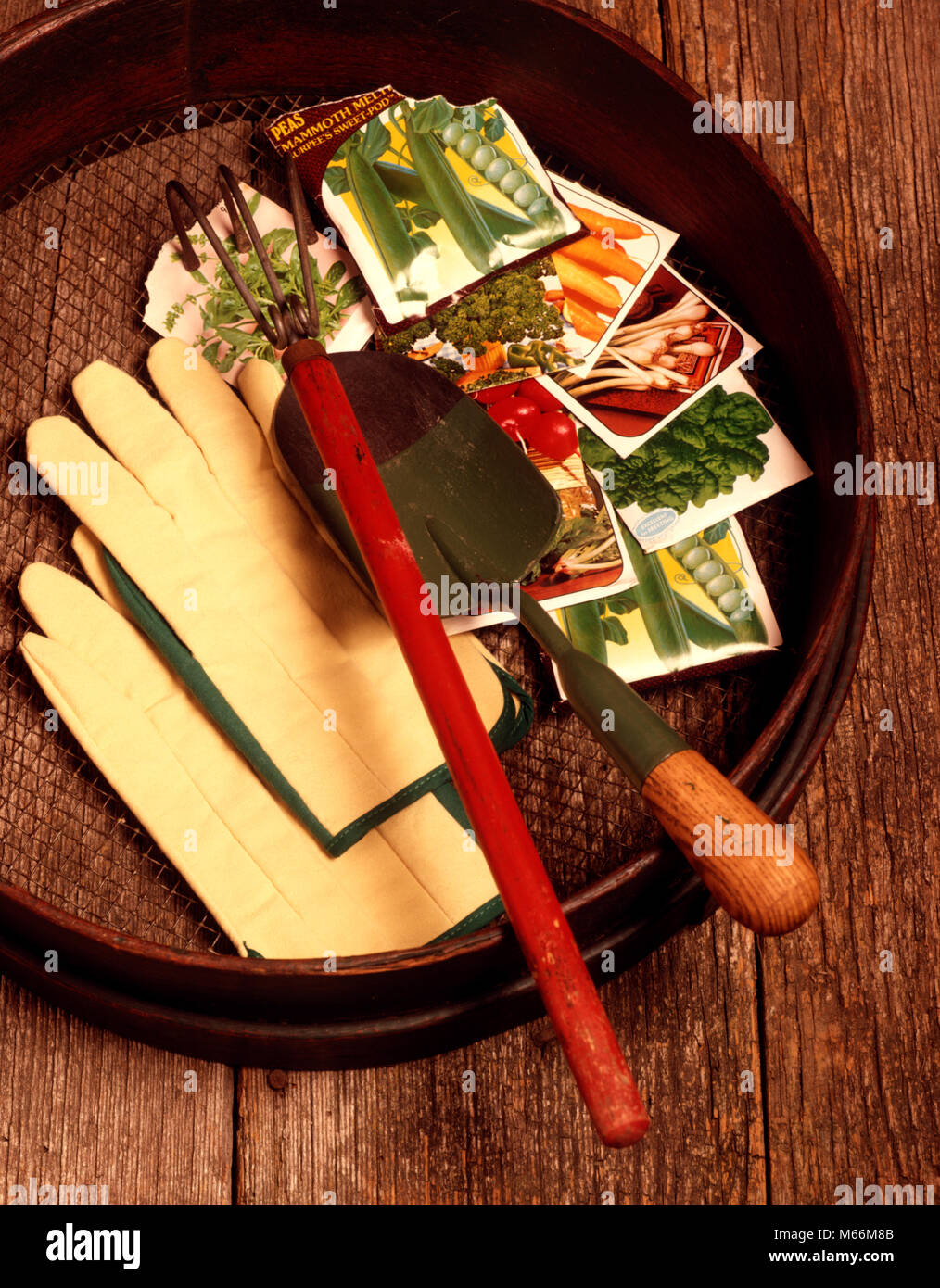 Seed packets trowel and planting tools hi-res stock photography and ...