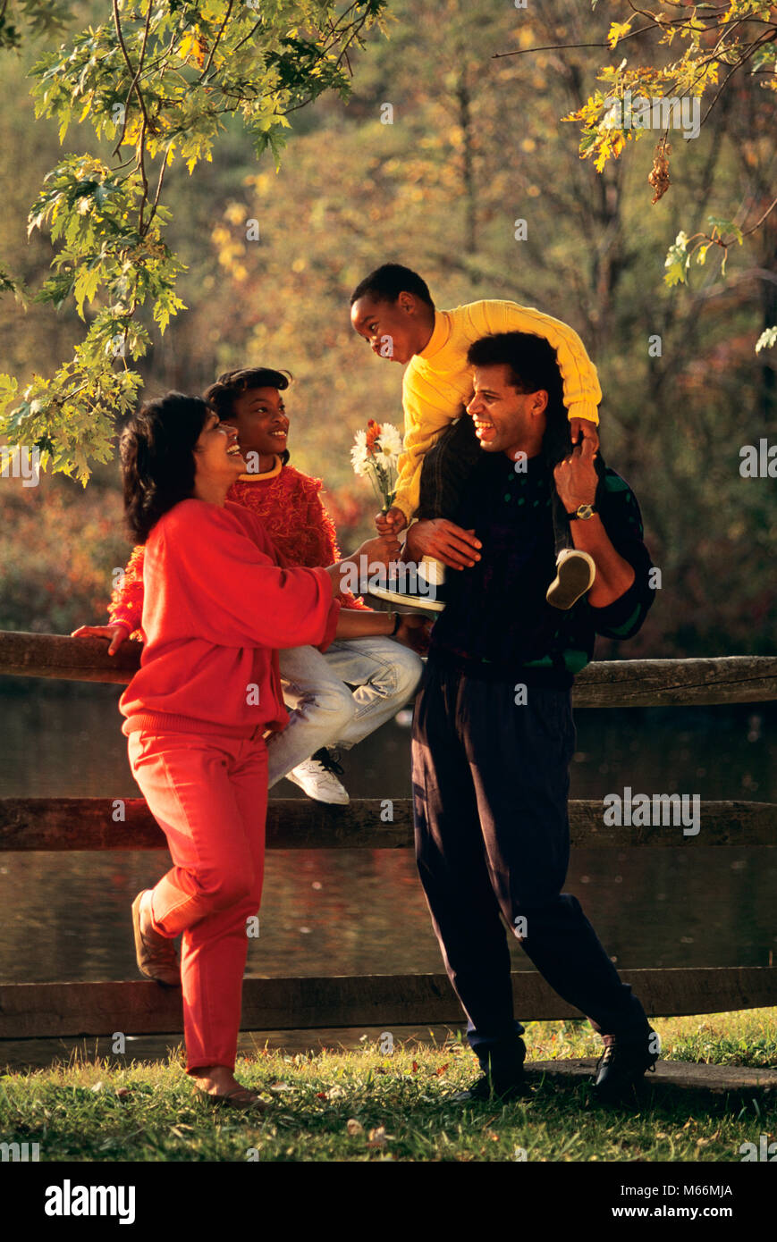 Family 1990s black girl hi-res stock photography and images - Alamy