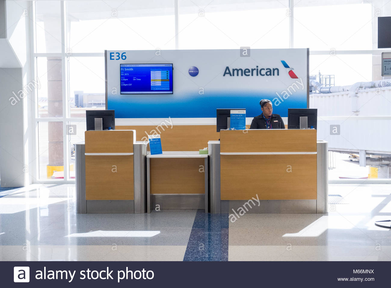 American Airlines Counter High Resolution Stock Photography and Images ...