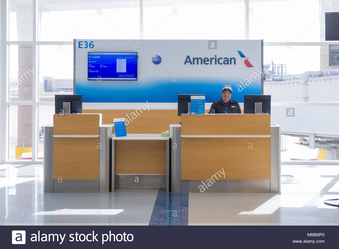 American Airlines Counter High Resolution Stock Photography and Images ...