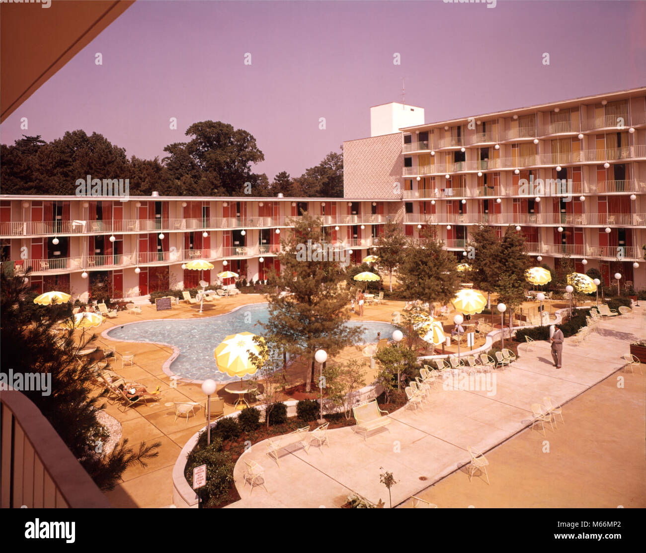 1950s swimming pool hi-res stock photography and images - Alamy