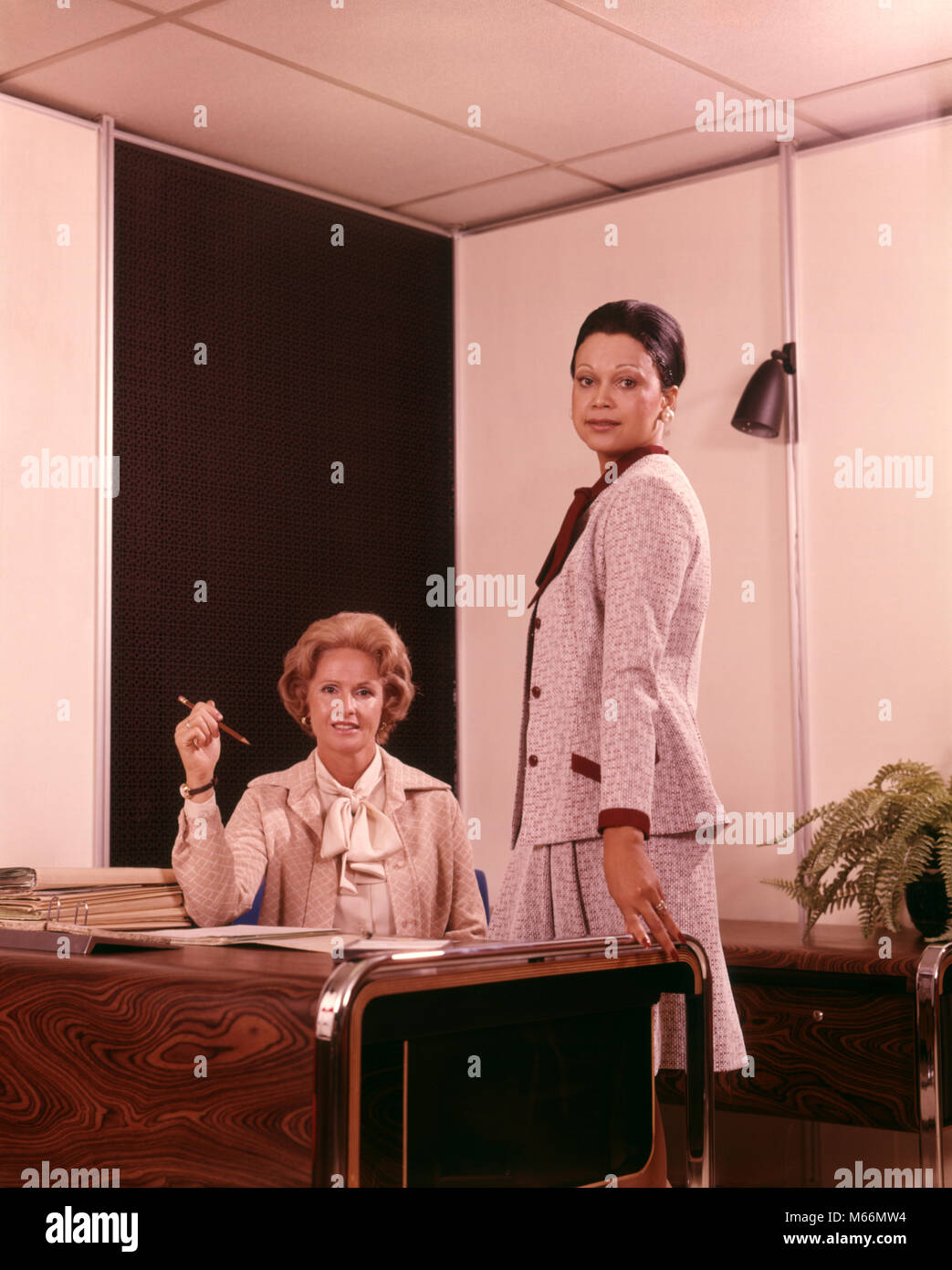 1970s office desk hi-res stock photography and images - Alamy