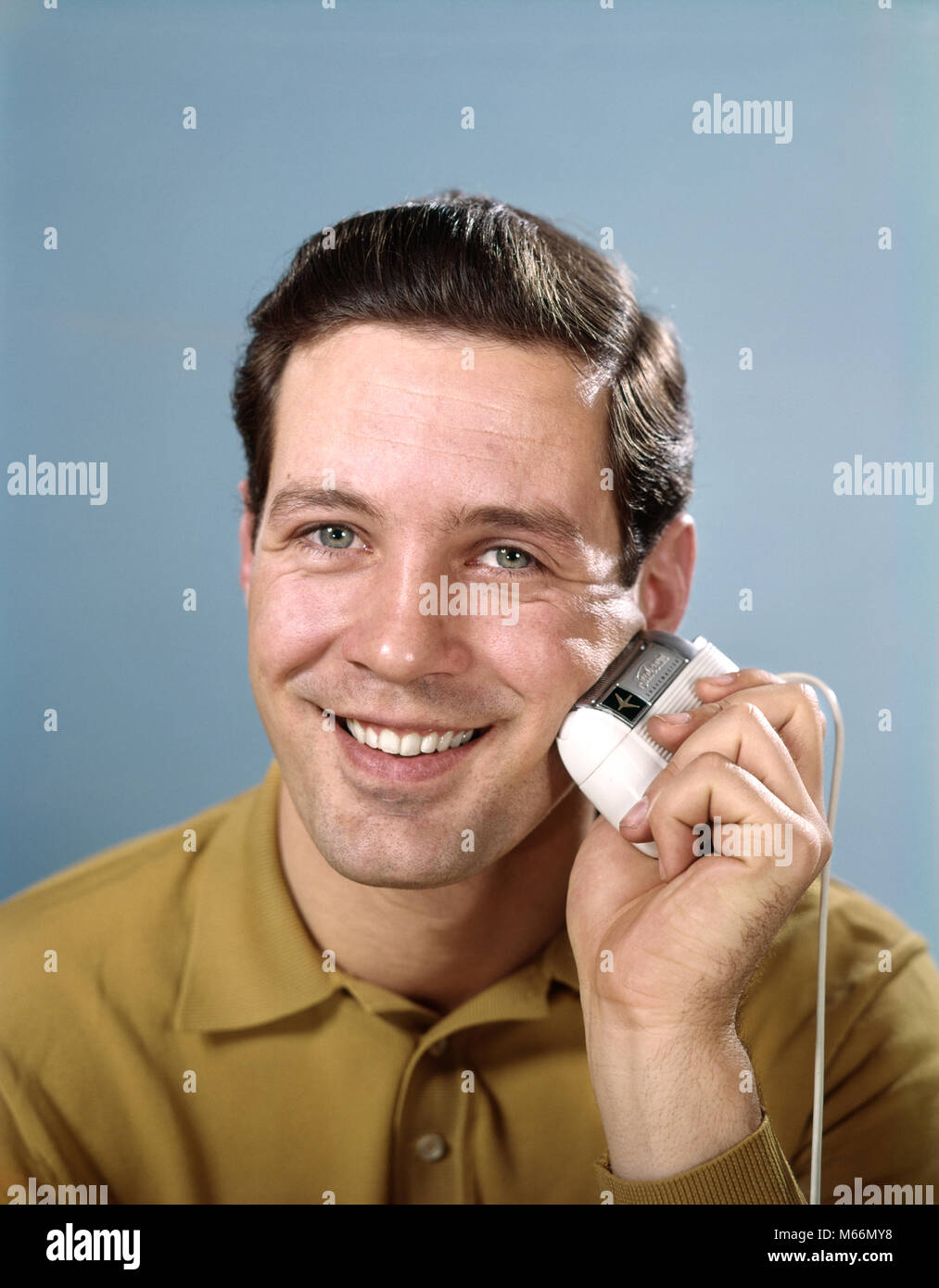 Vintage electric shaver hi-res stock photography and images - Alamy
