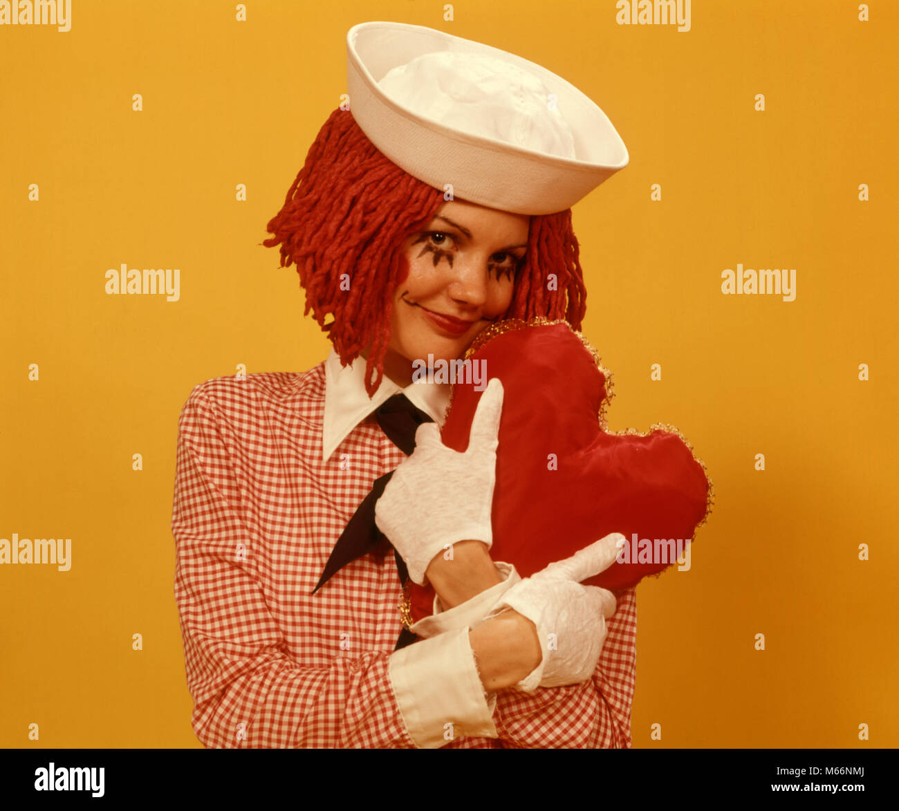 Raggedy ann lady hi-res stock photography and images - Alamy