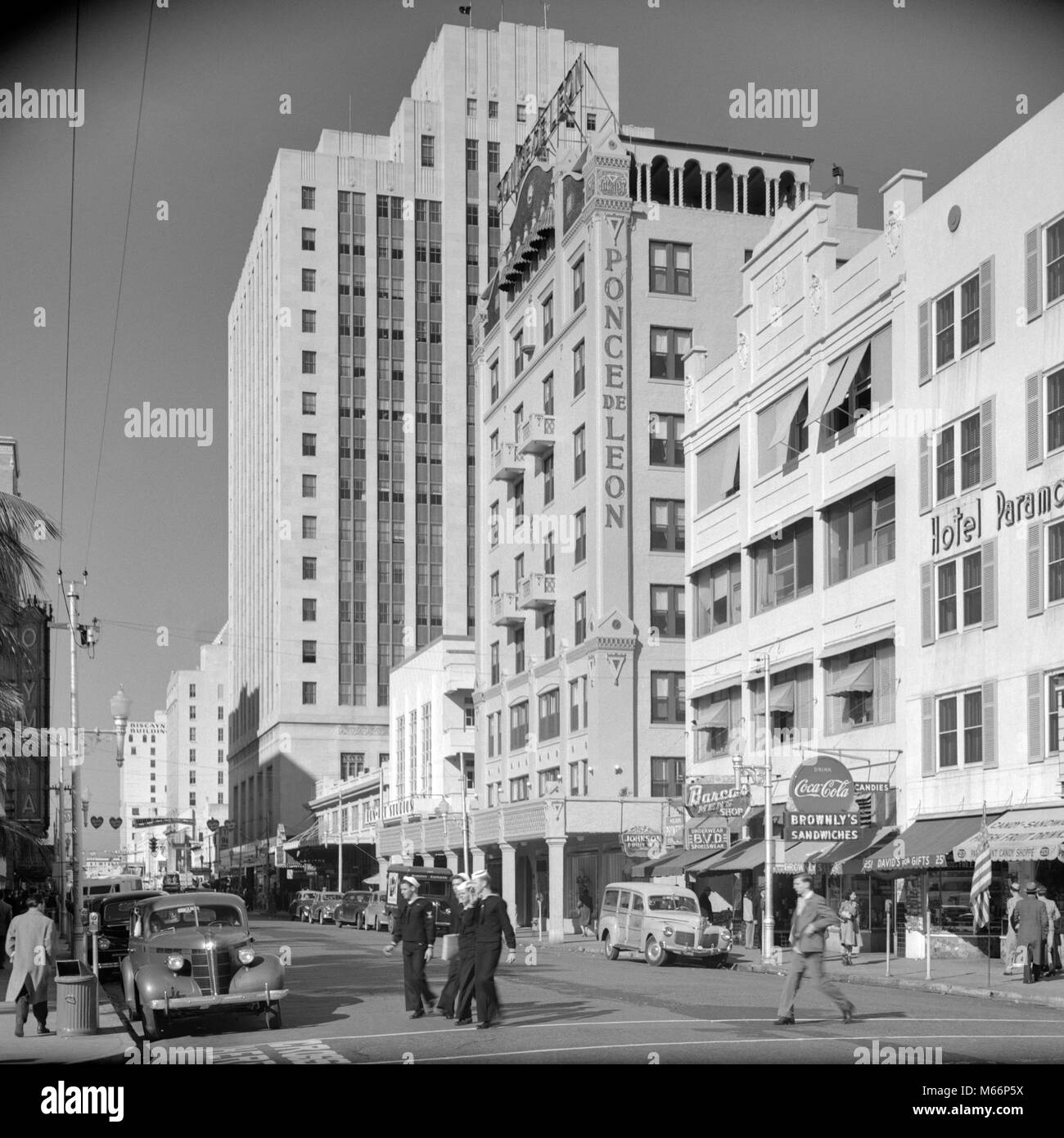 1940s SAILORS CROSSING FLAGLER STREET LOOK TOWARD DUPONT OFFICE ...