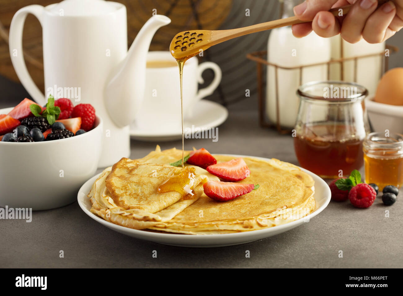 Honey crepes hi-res stock photography and images - Alamy