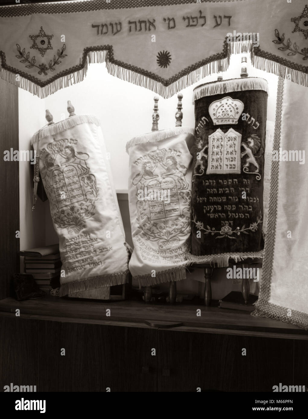 Rabbinic teachings hi-res stock photography and images - Alamy