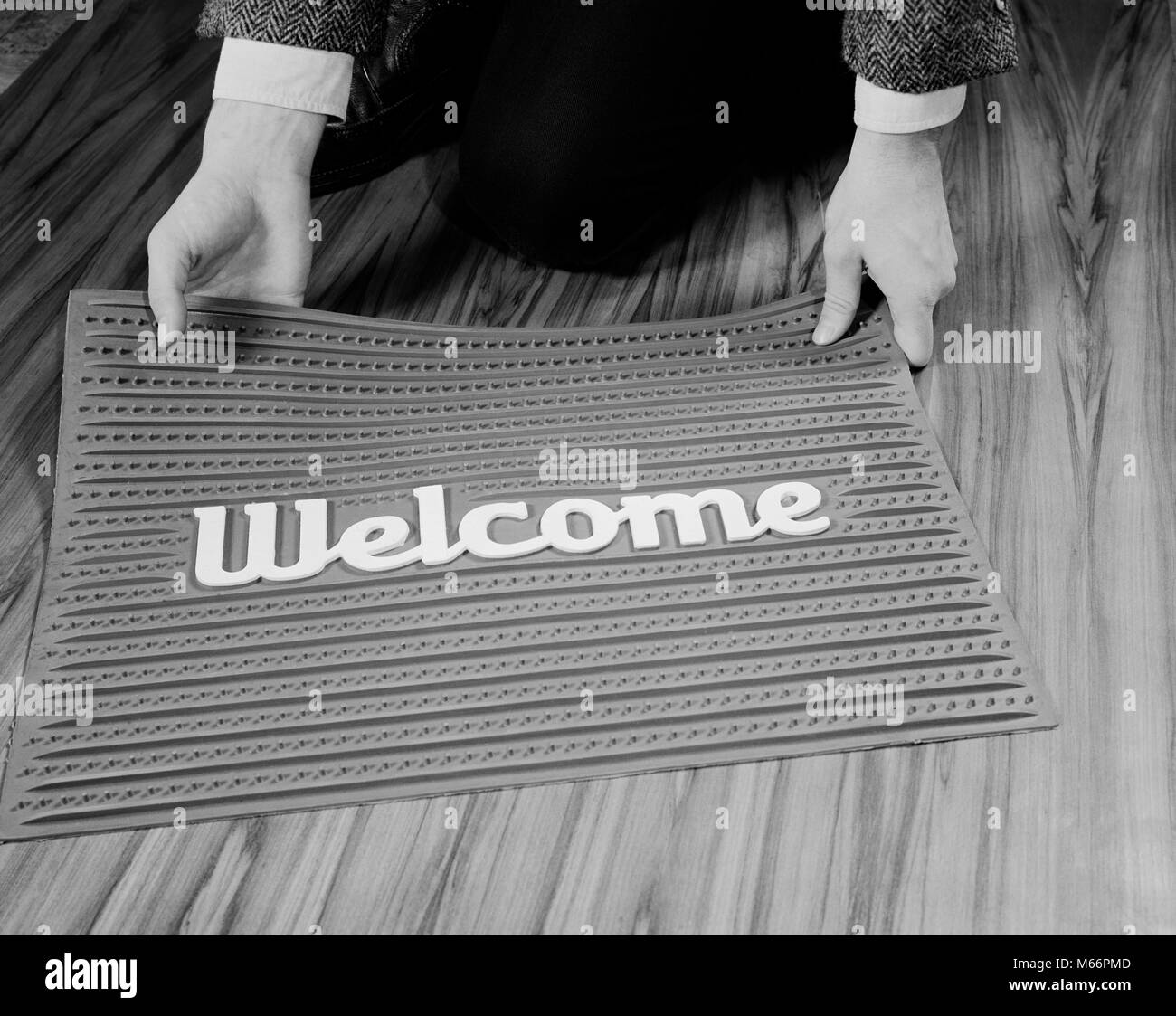 1970s male fashion Black and White Stock Photos & Images - Alamy