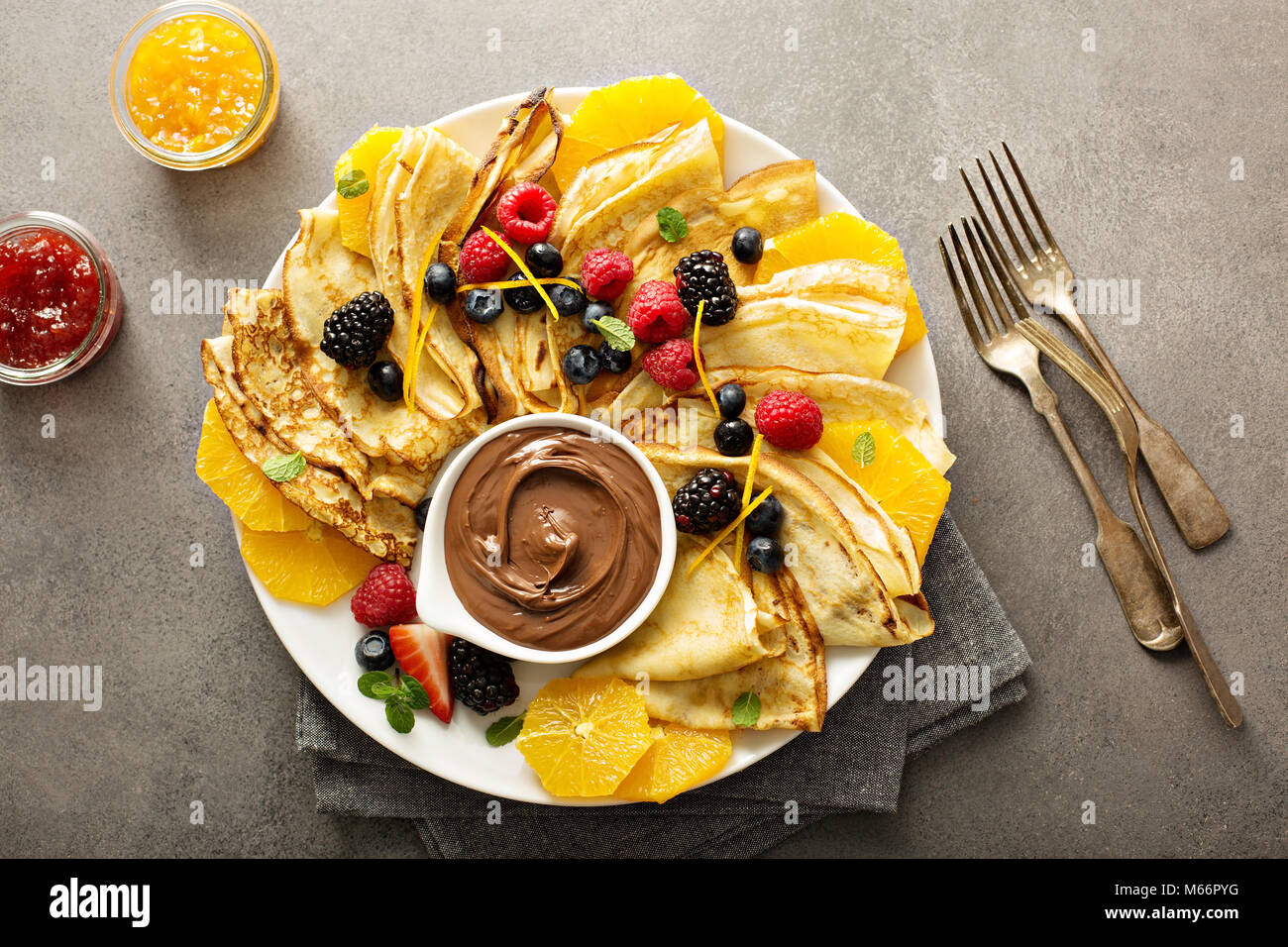 Crepes with fruit hi-res stock photography and images - Alamy