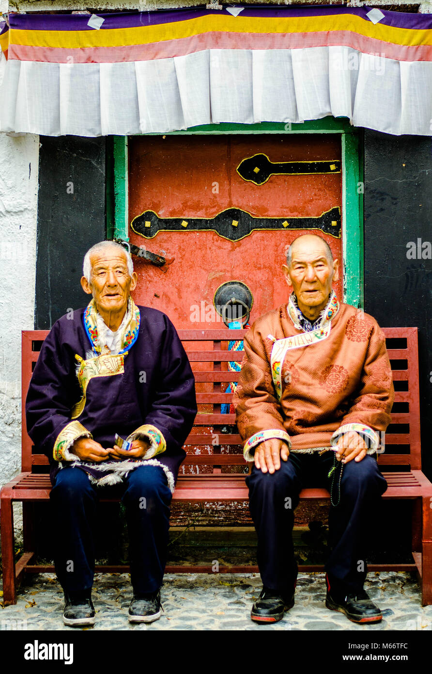 Tibetans Wearing Traditional Clothes High Resolution Stock Photography ...