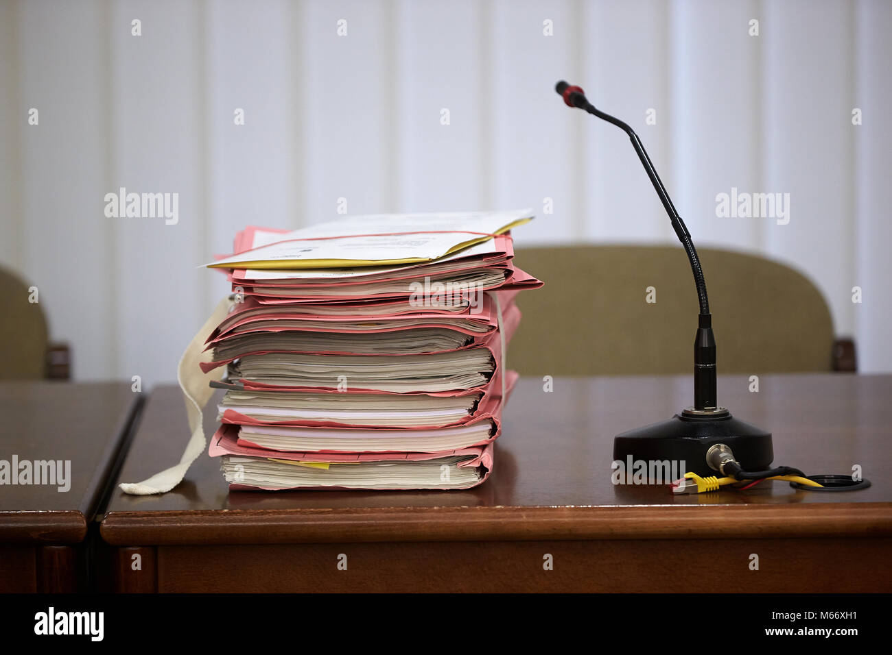Judges table hi-res stock photography and images - Alamy