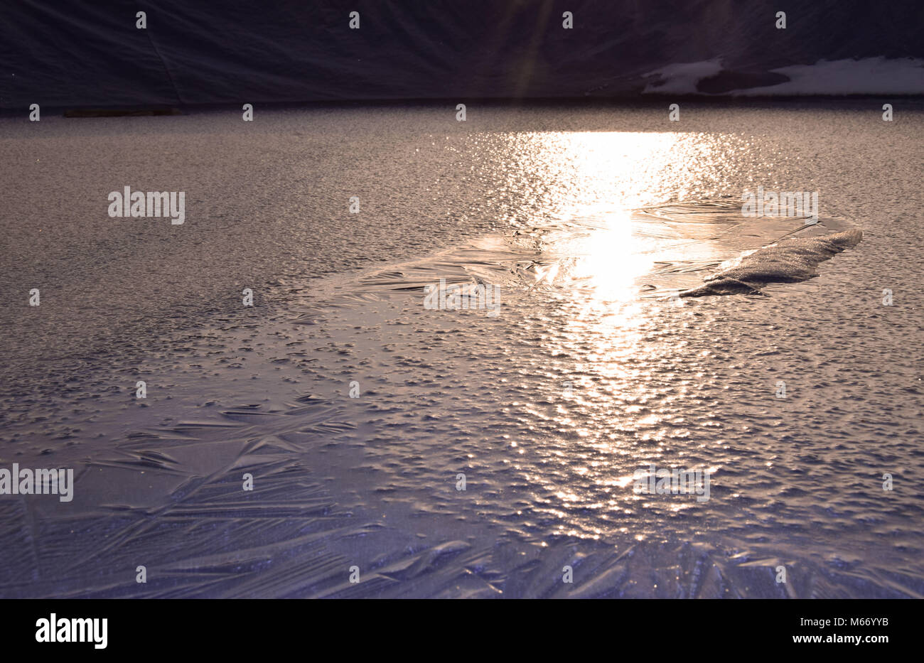 Frozen structures hi-res stock photography and images - Alamy