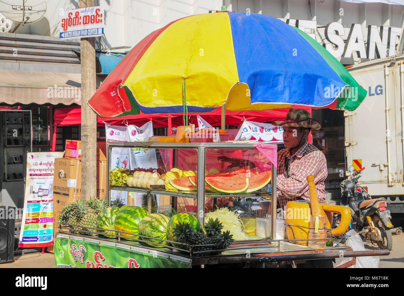Fruits in myanmar hi-res stock photography and images - Alamy