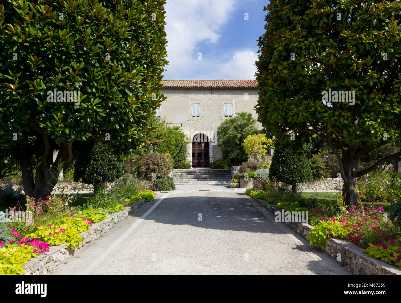 View of the garden of the Cimiez monastery in Nice, France Stock Photo ...