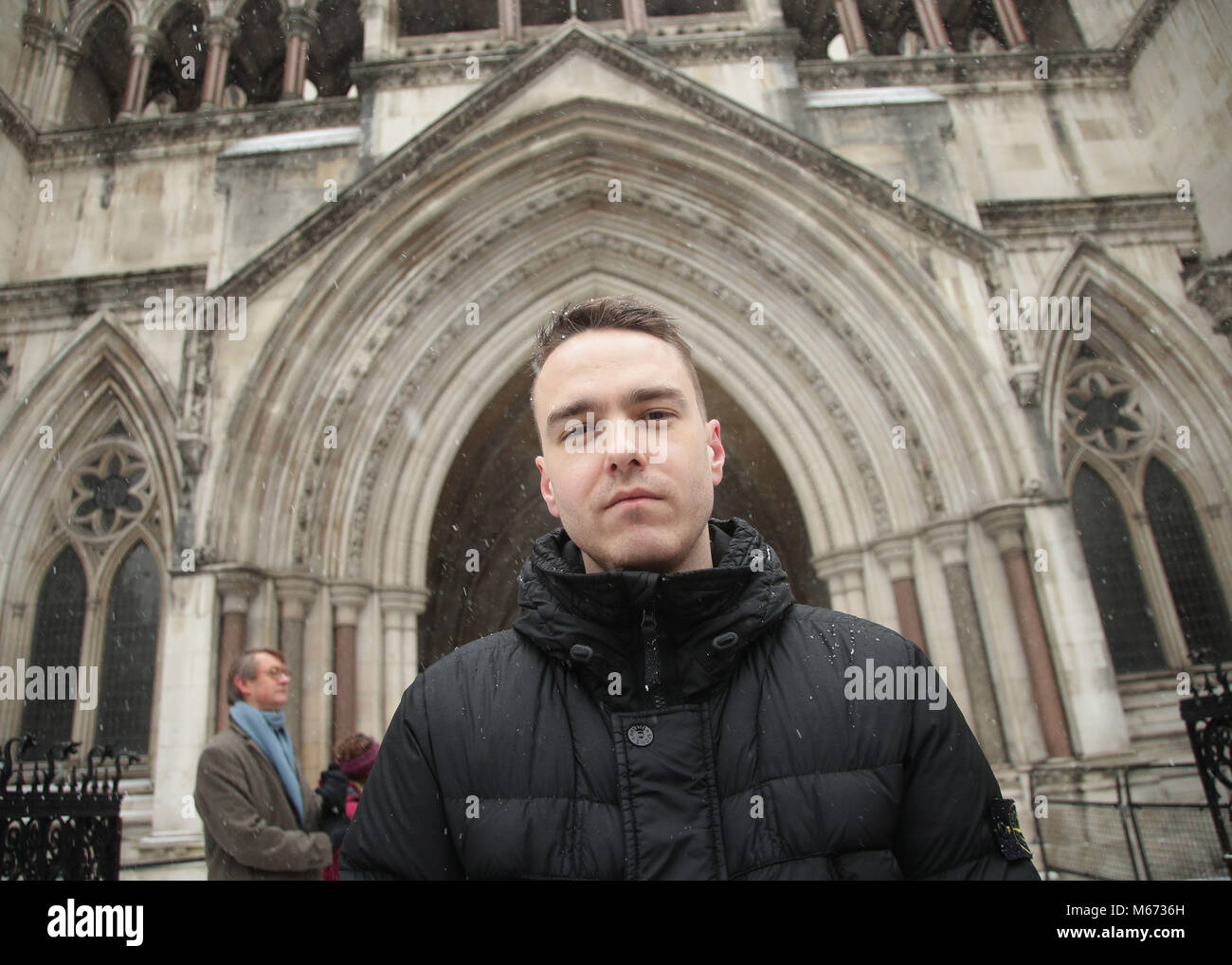 Georgina Challen's son, David Challen protesting outside the Royal ...