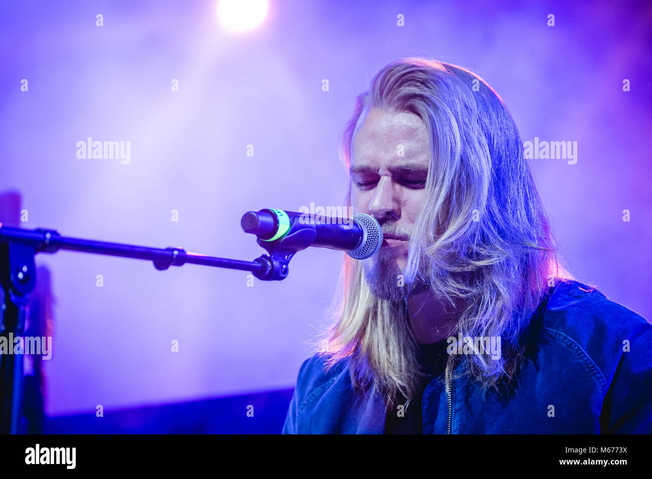 Juliander singer hi-res stock photography and images - Alamy