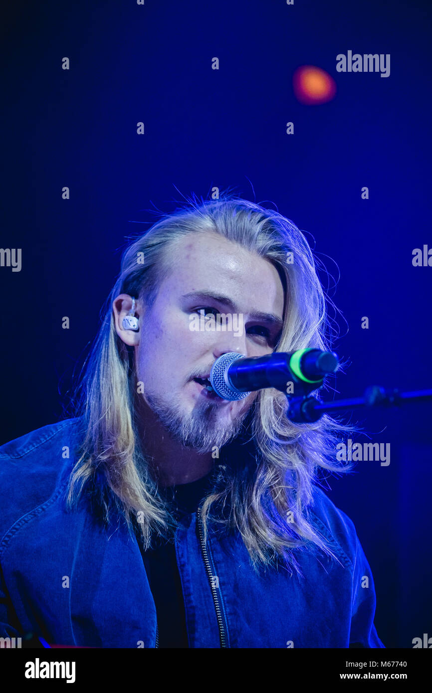 Juliander singer hi-res stock photography and images - Alamy