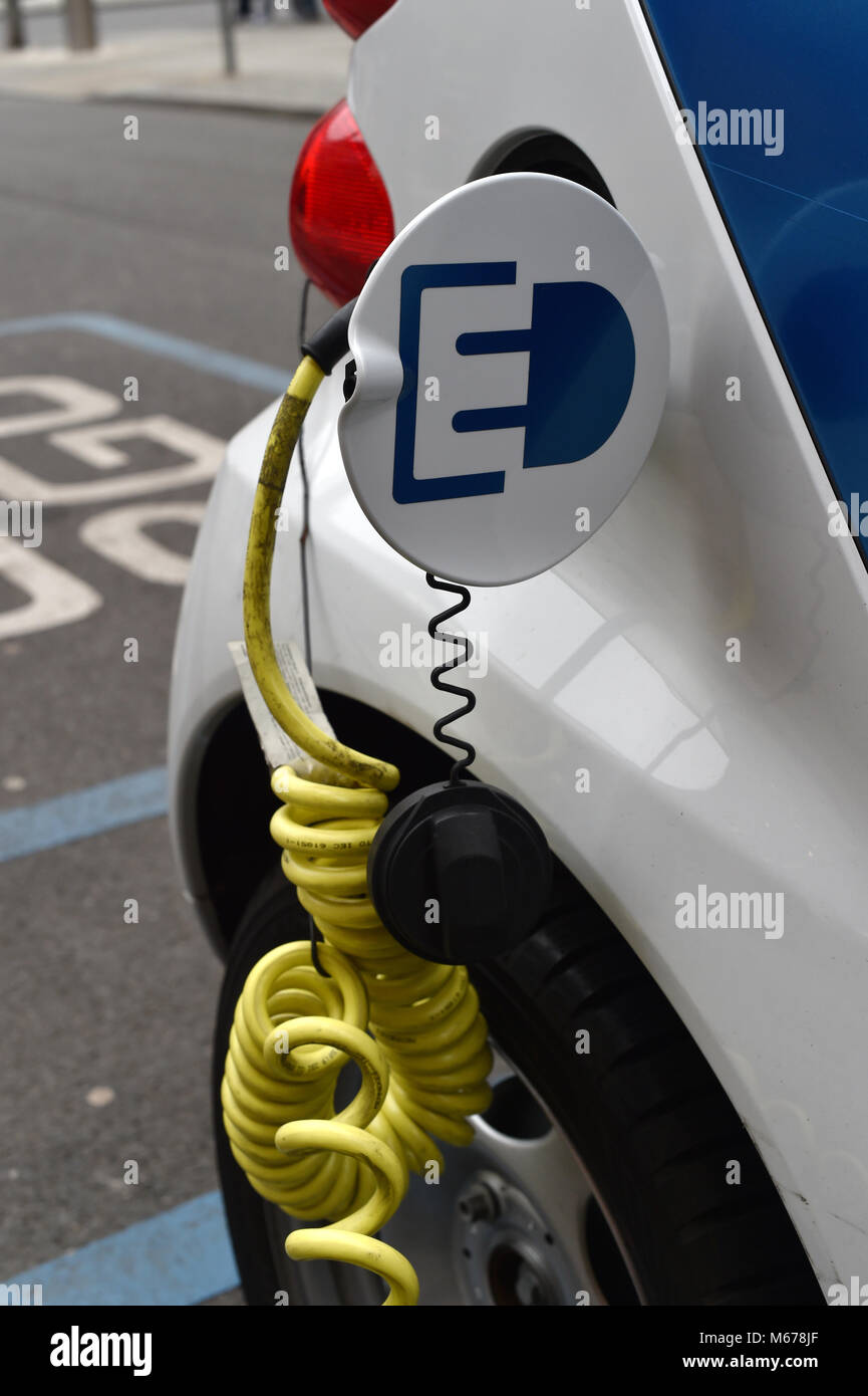 Fcc logo hi-res stock photography and images - Alamy