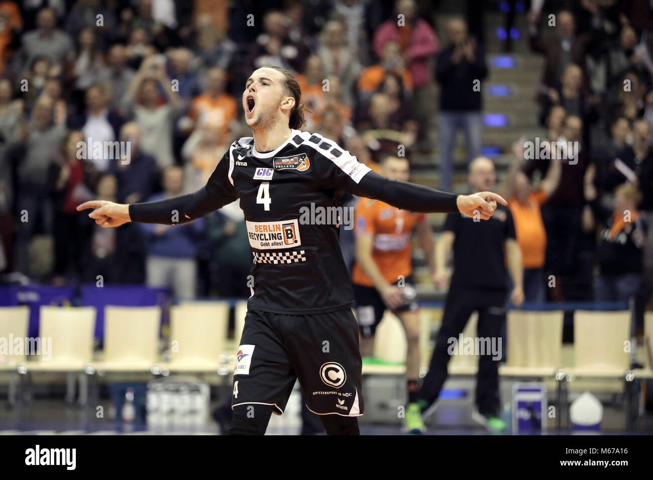 Max perry hi-res stock photography and images - Alamy