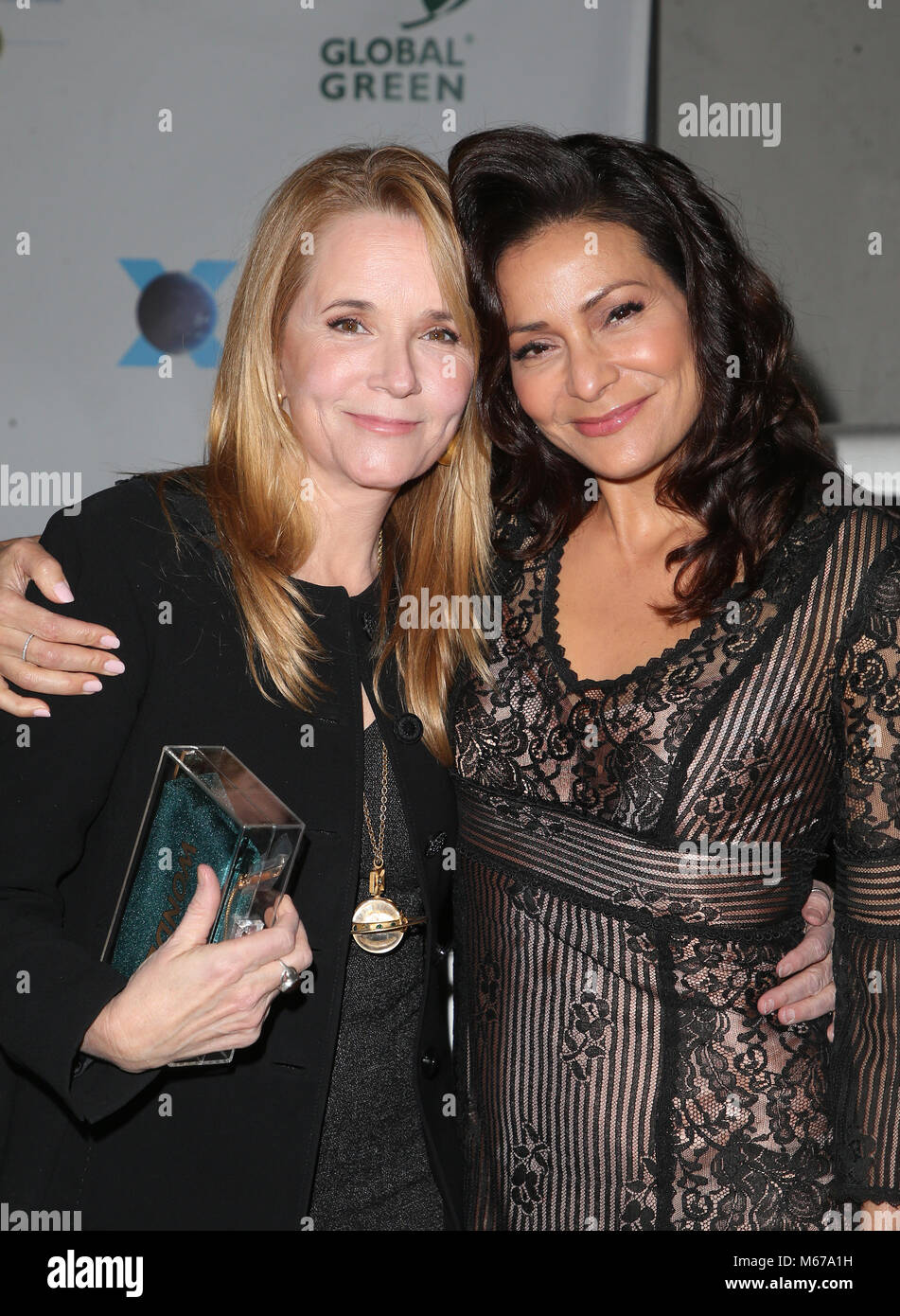 Lea thompson and constance marie hi-res stock photography and images ...