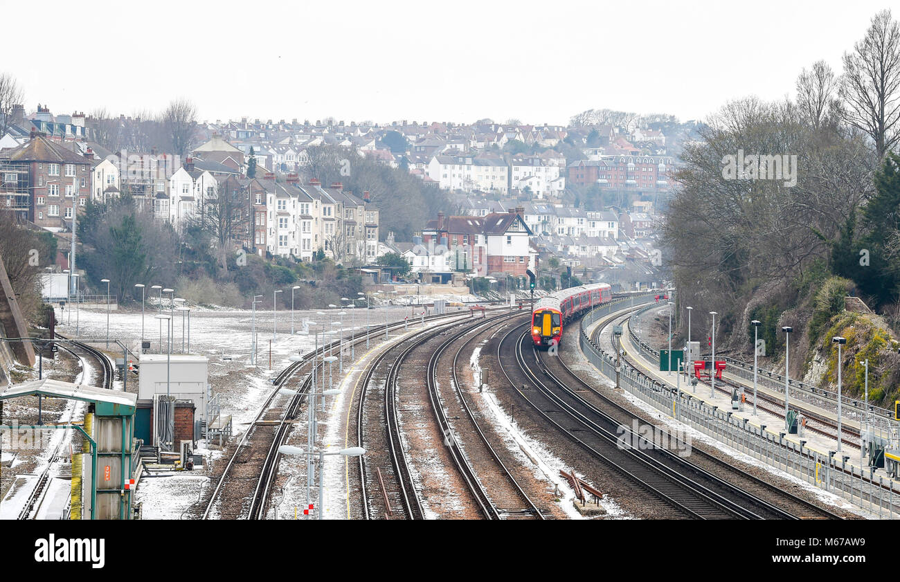 Weather lines hi-res stock photography and images - Alamy