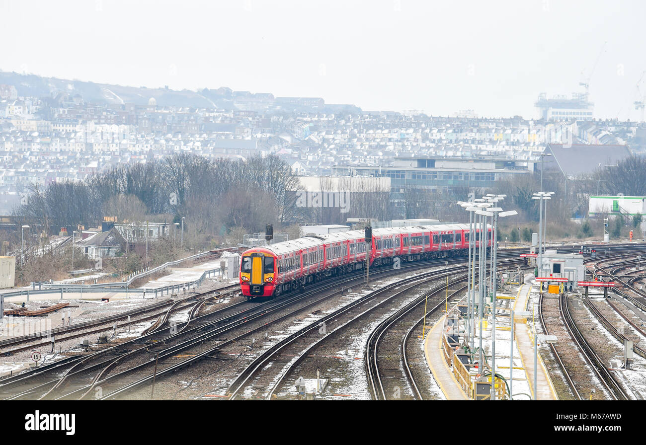 Weather lines hi-res stock photography and images - Alamy