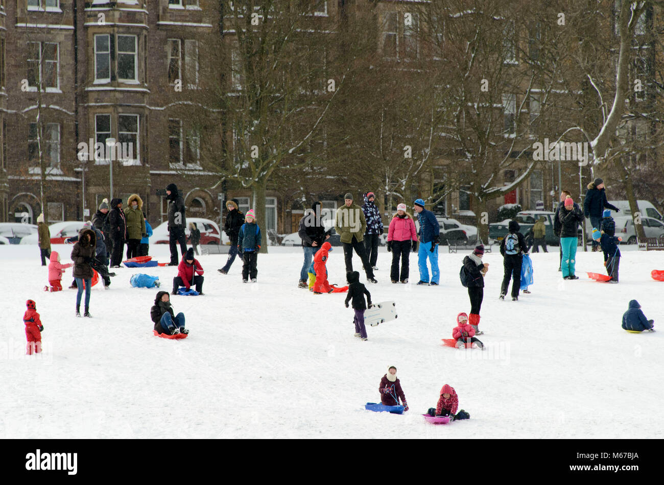 Children sledging snow scotland hi-res stock photography and images - Alamy