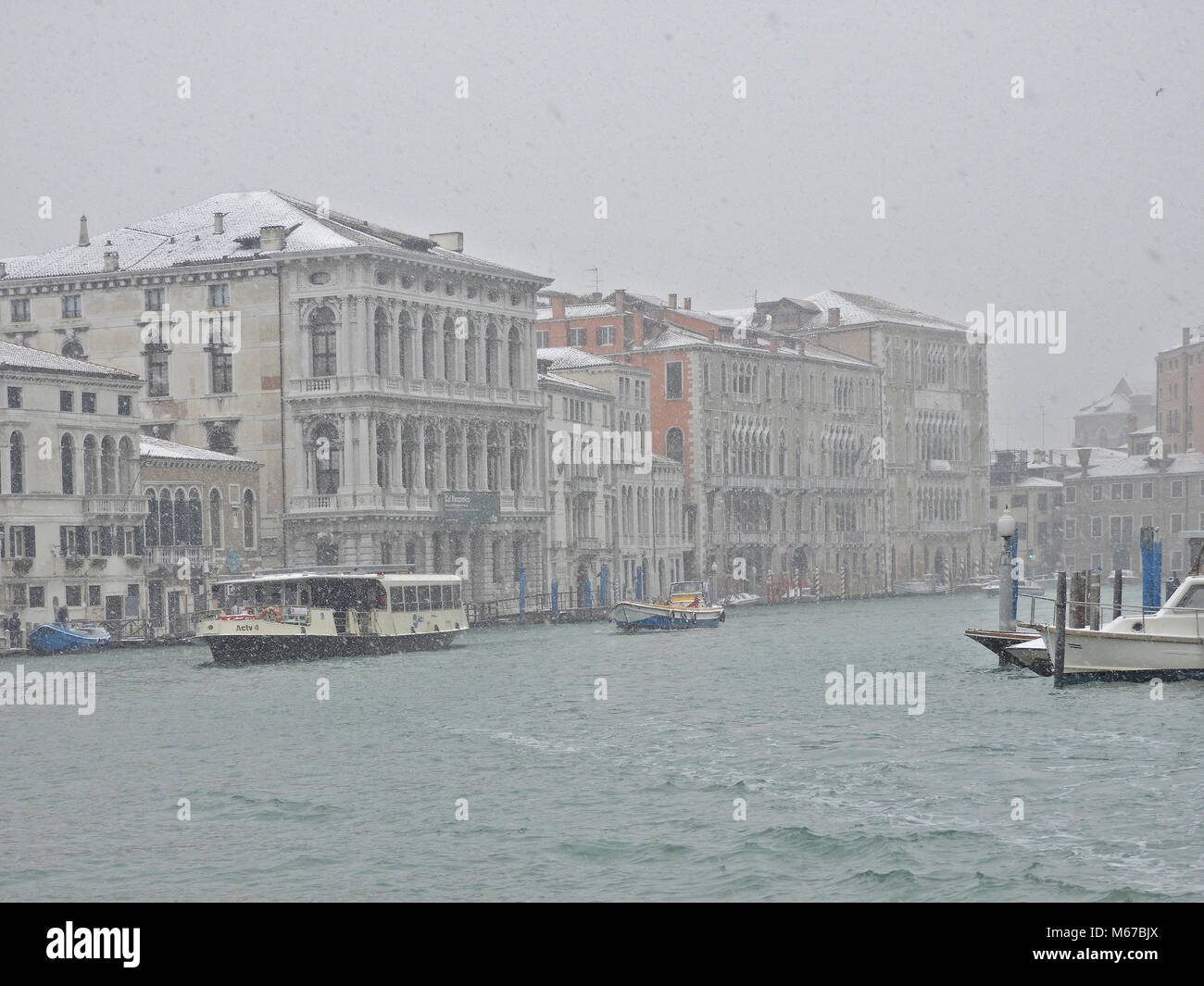 Venice, Italy. 1st March, 2018. VENICE - Snow in Venice, whitewashed ...