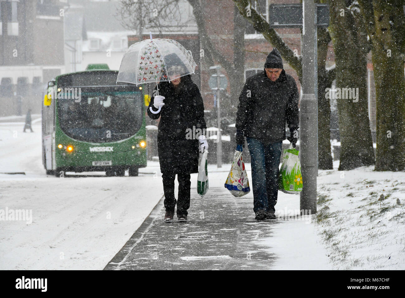 Dorchester, Dorset, UK. 1st Mar, 2018. UK Weather. Shoppers in ...