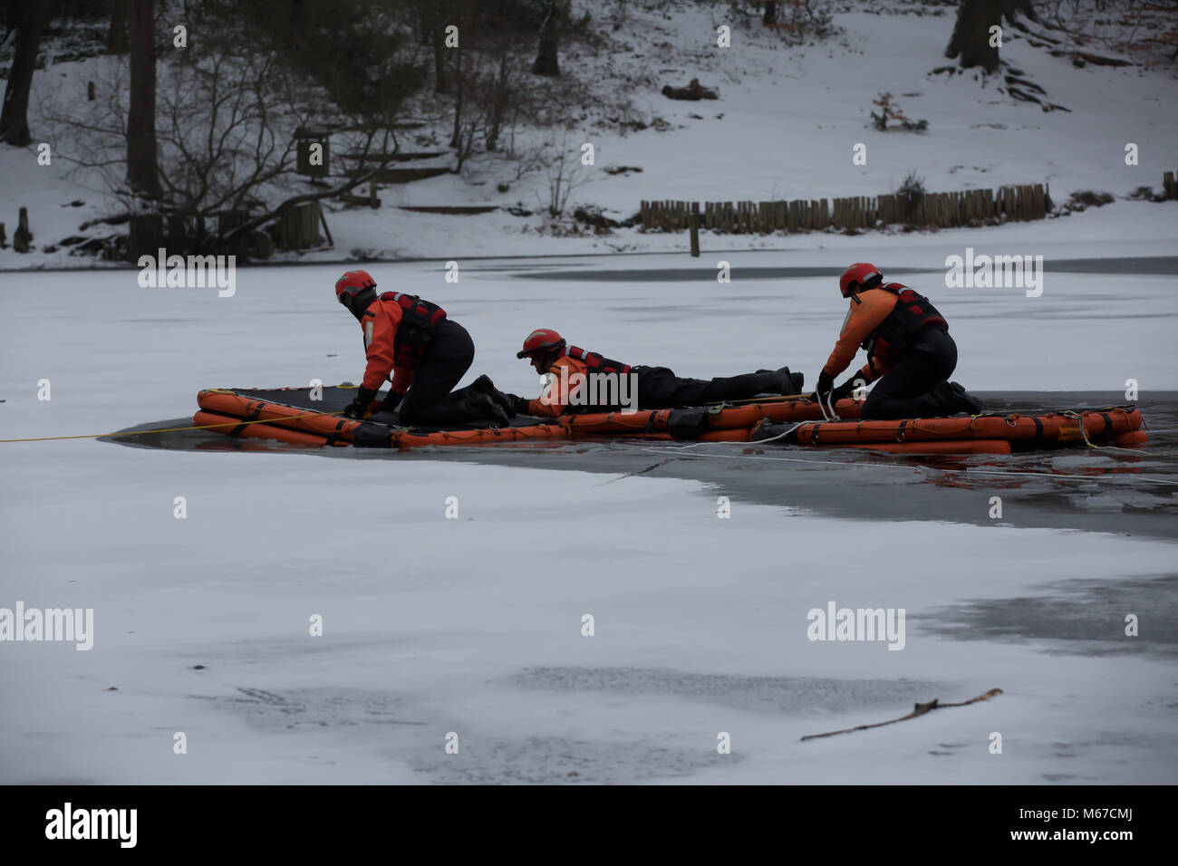 Keston Ponds, UK. 1st Mar, 2018. The London Fire Brigade rescue ...
