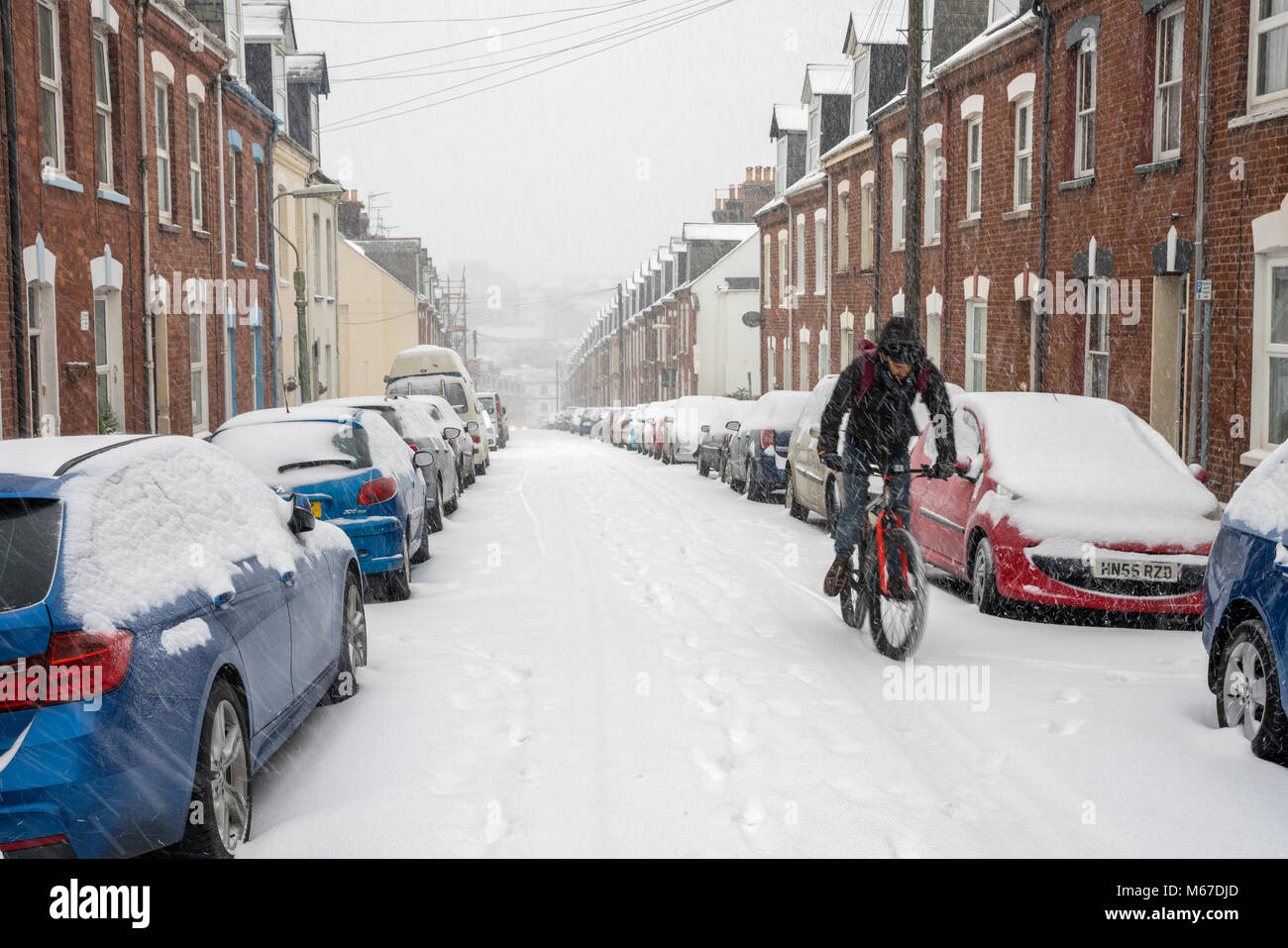 Exeter, Devon, UK. 1st March 2018. UK Weather. Exeter in the heavy snow ...