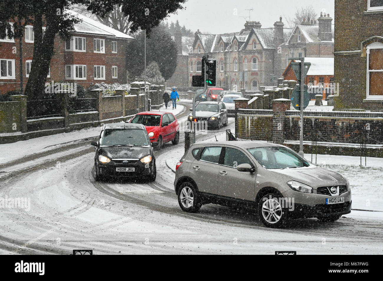 Dorchester, Dorset, UK. 1st March 2018. UK Weather. Cars on Weymouth ...
