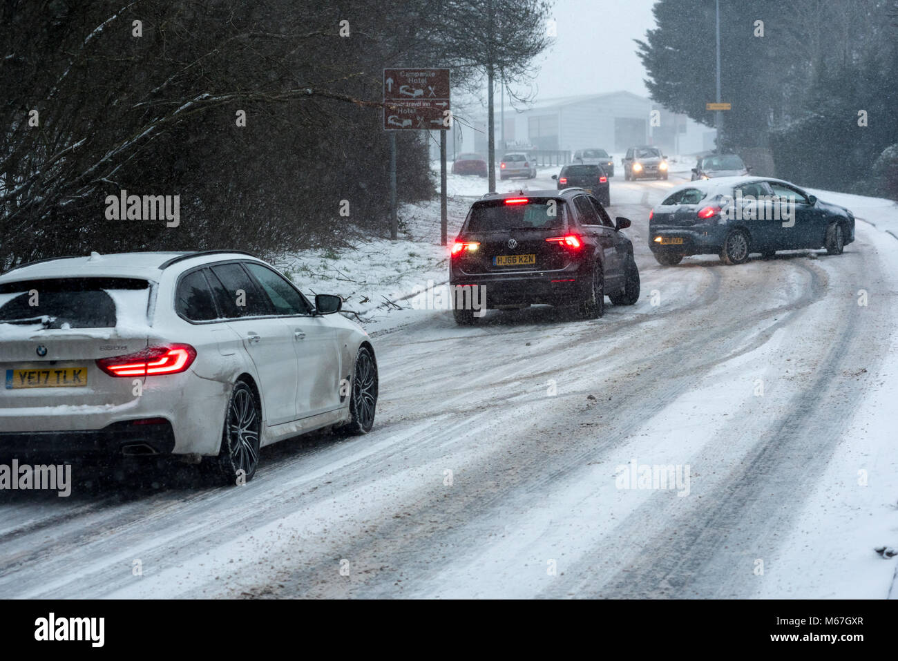 Cardiff, Wales, UK. 1st March 2018. Heavy snowfall in Cardiff heralds ...