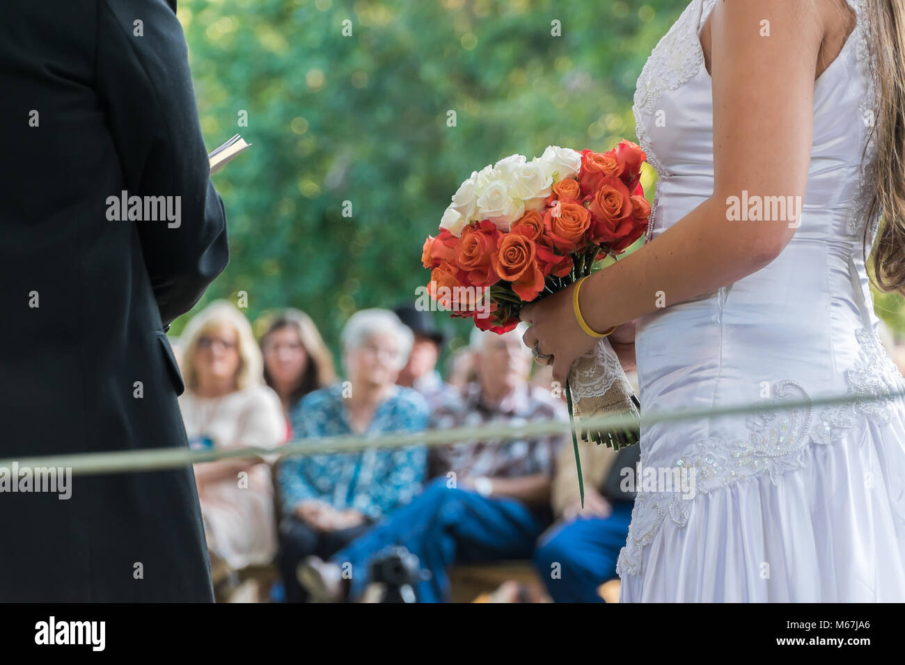Waiting for bride hi-res stock photography and images - Alamy