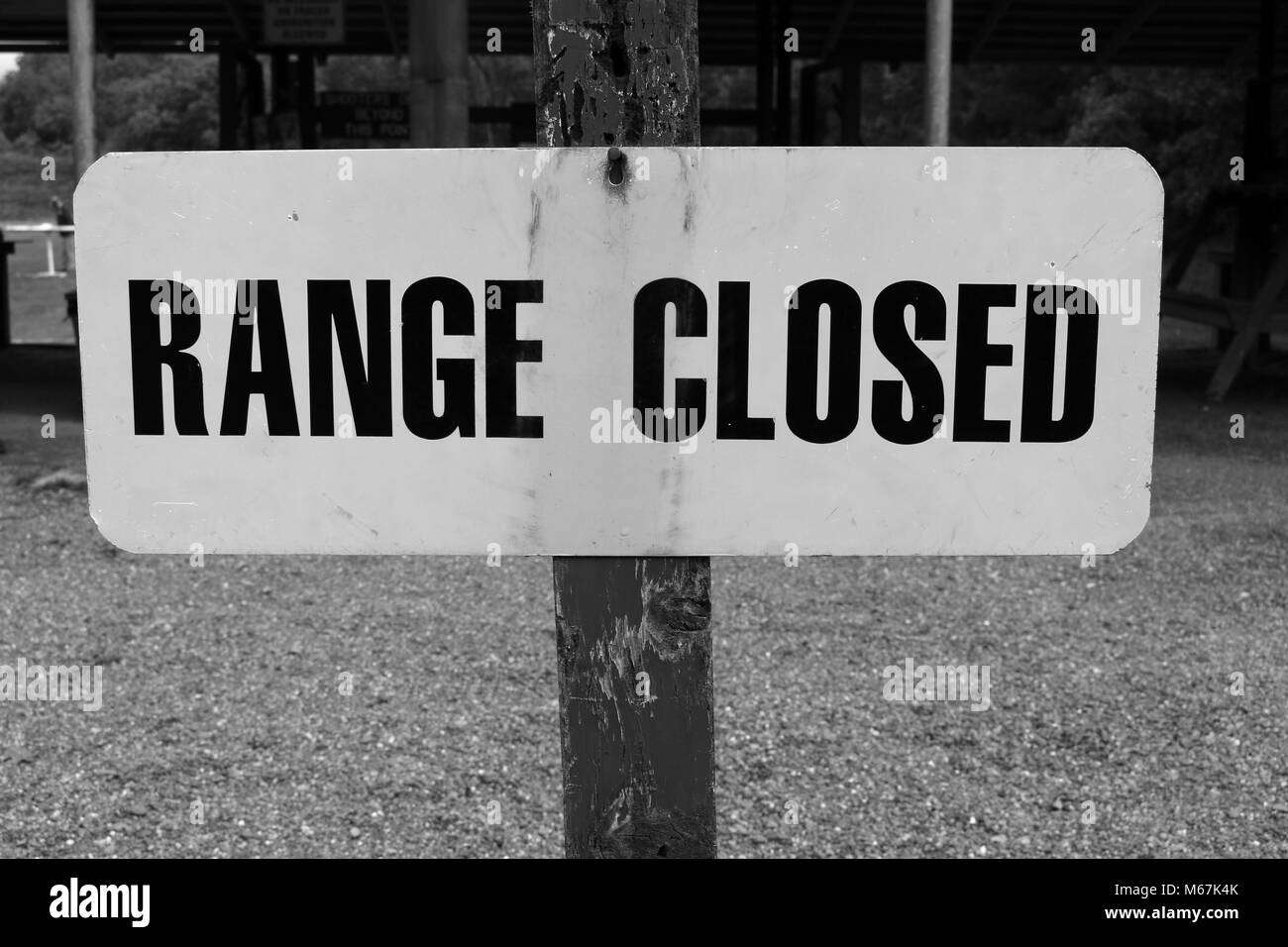 Shooters sign hi-res stock photography and images - Alamy