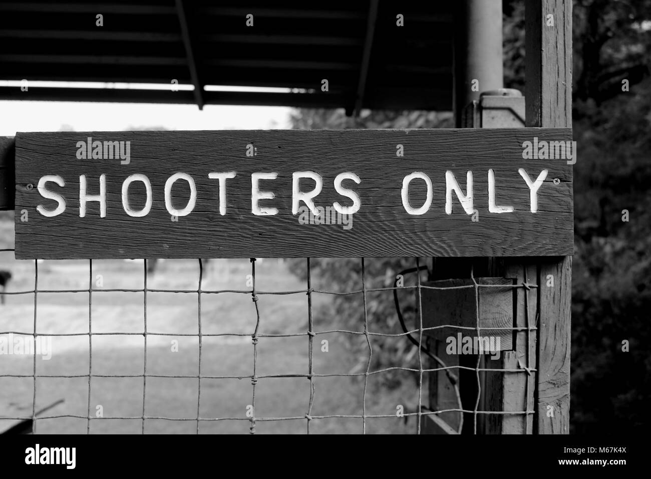 Shooters Only Sign Stock Photo - Alamy