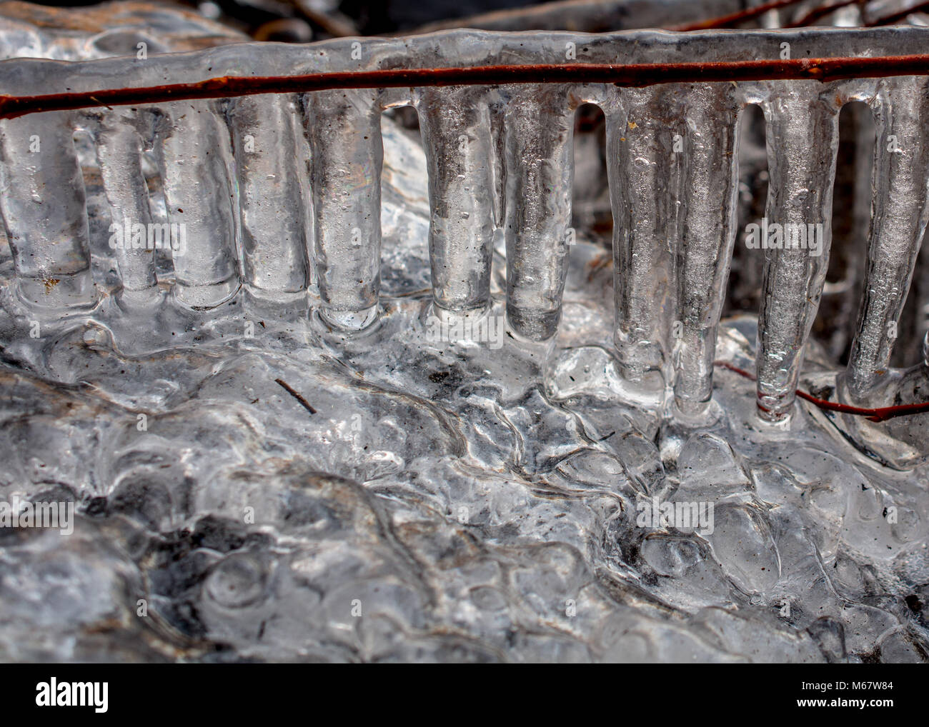Ice crystals forming in water hi-res stock photography and images - Alamy