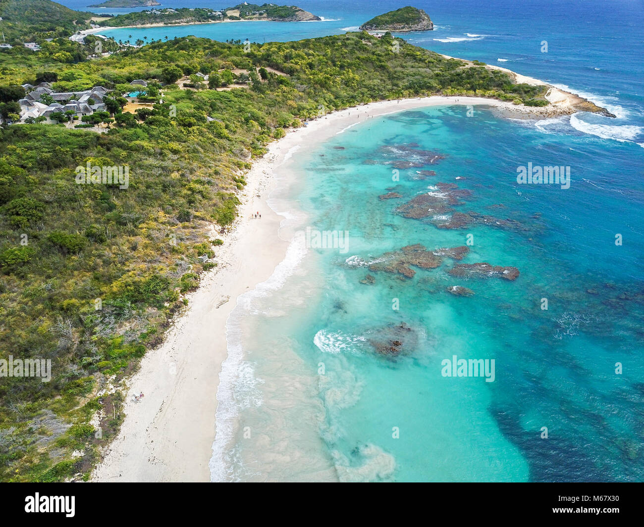 Half moon bay aerial hi-res stock photography and images - Alamy