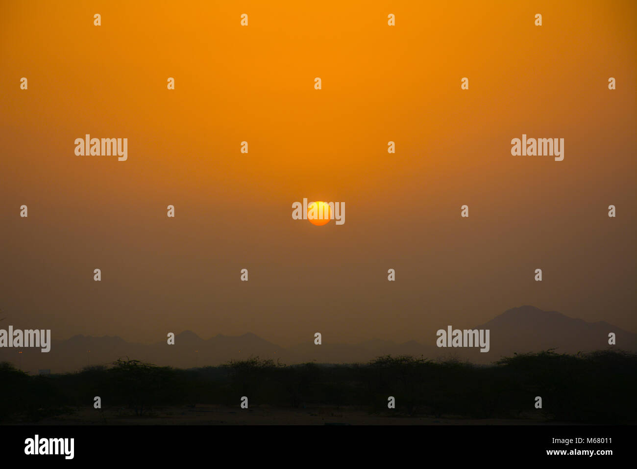 Beautiful sunrises hi-res stock photography and images - Alamy