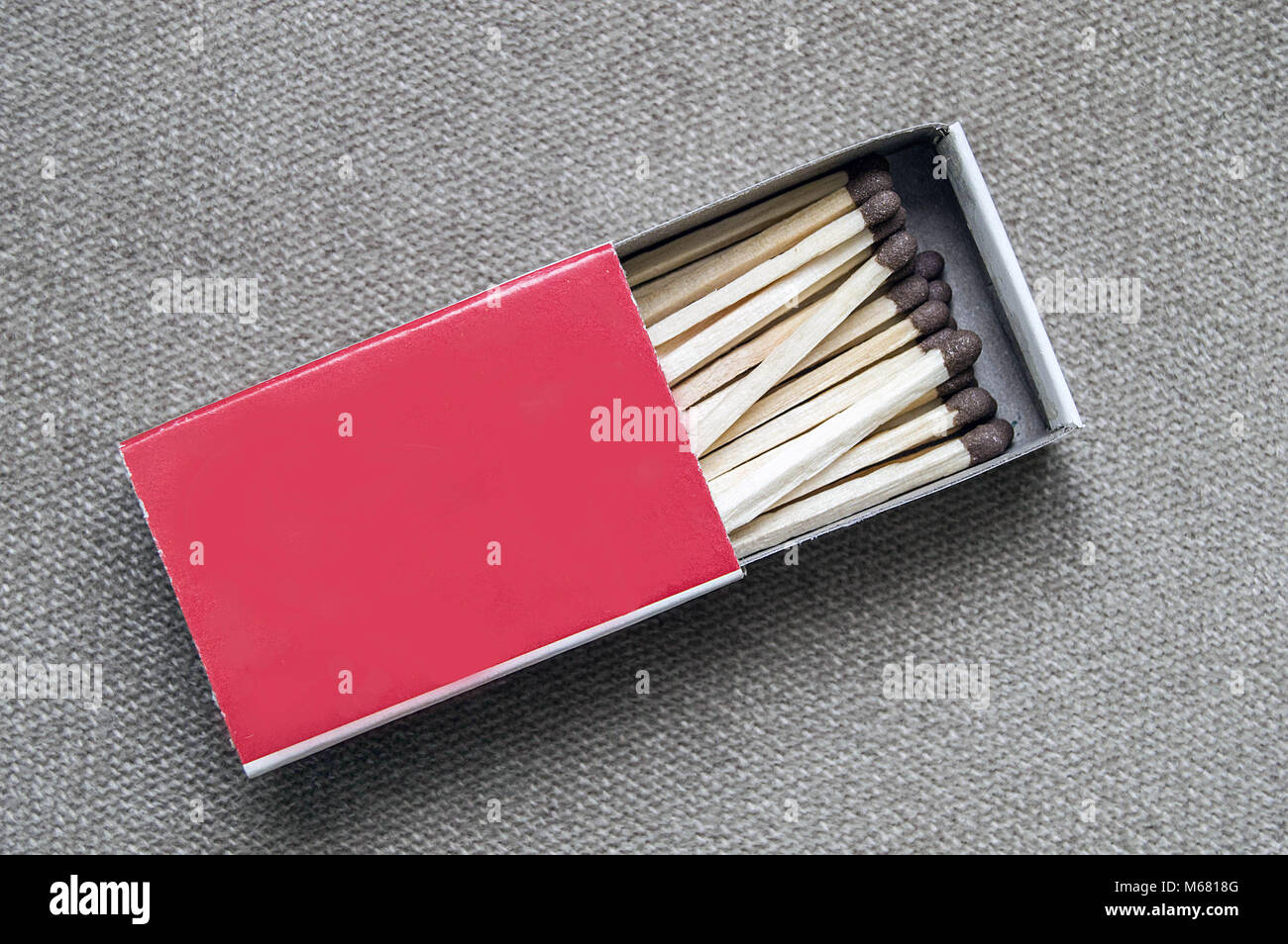 properly arranged matchsticks and matchbox pictures Stock Photo - Alamy