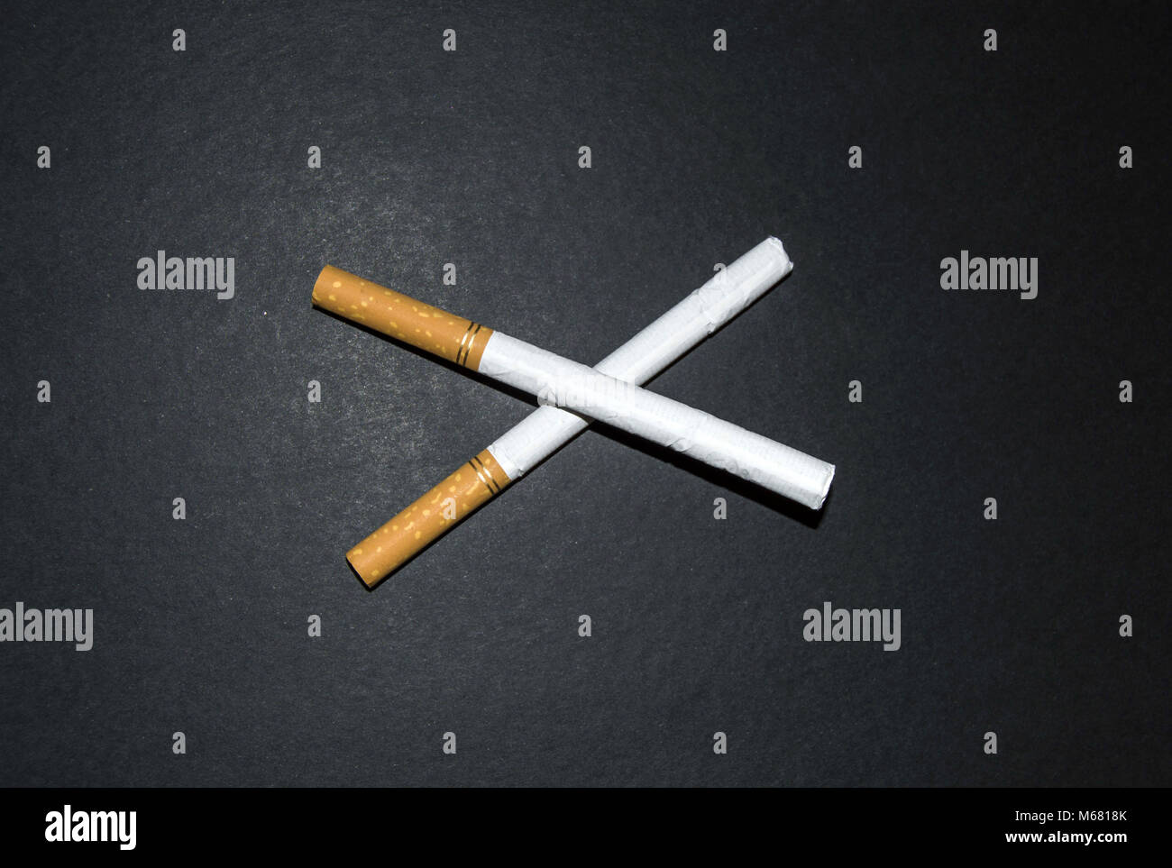 Smoking cancer posters hi-res stock photography and images - Alamy
